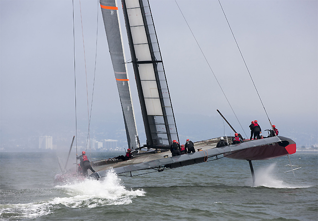 L´AC72 d´Artemis de retour sur l´eau - Course au Large