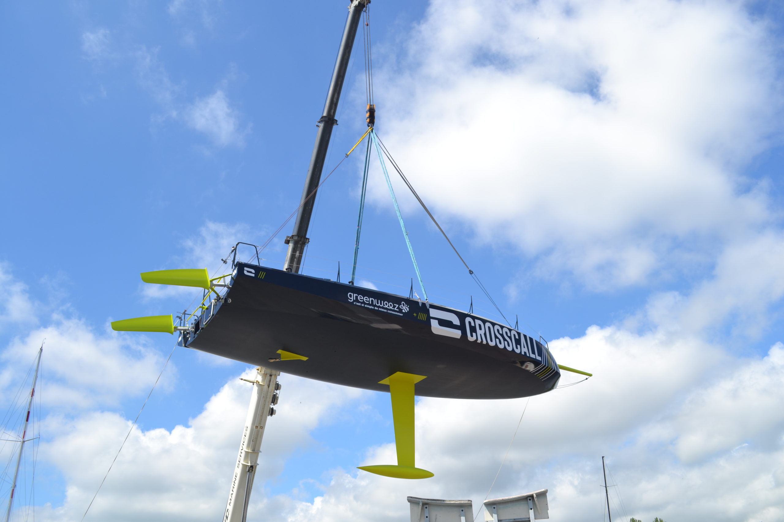 Class40. Mise à l'eau du Class40 Crosscall d'Aurélien Ducroz