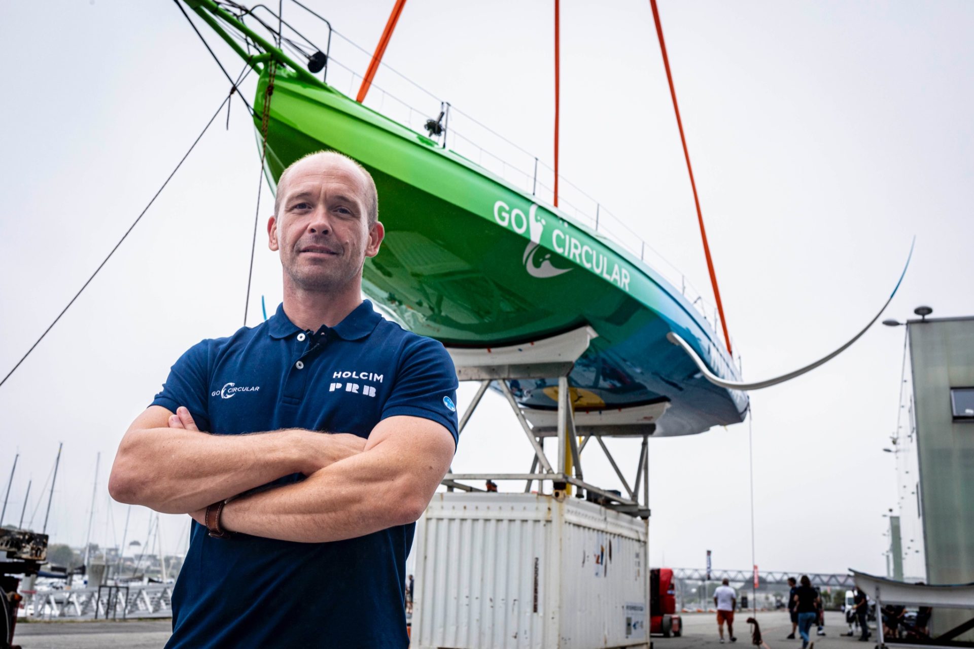 Imoca. Kevin Escoffier présente les nouvelles couleurs de son bateau ...