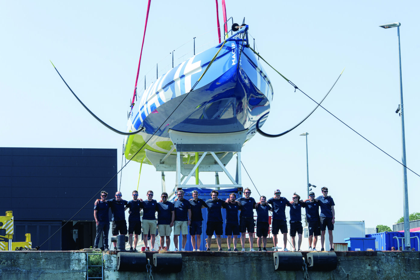 Vendée Globe. Mise à l'eau de l'Imoca Macif de Charlie Dalin