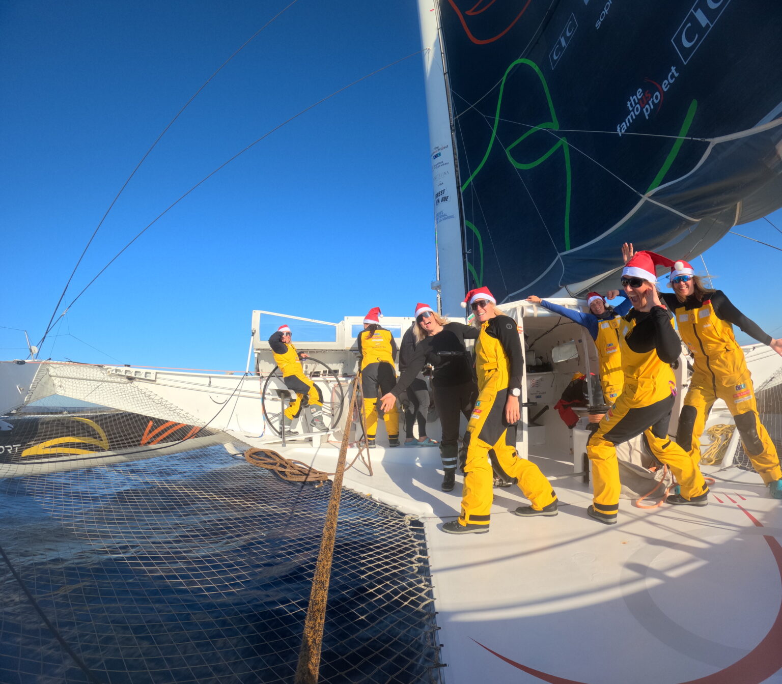 Trophée Jules Verne. Passage du Cap Horn pour Alexia Barrier et son ...